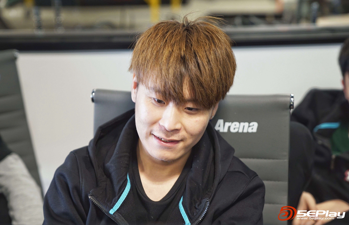 TYLOO美国集训图赏：Karsa老师讲课开始_5EPlay - 5EPlay赛凡网