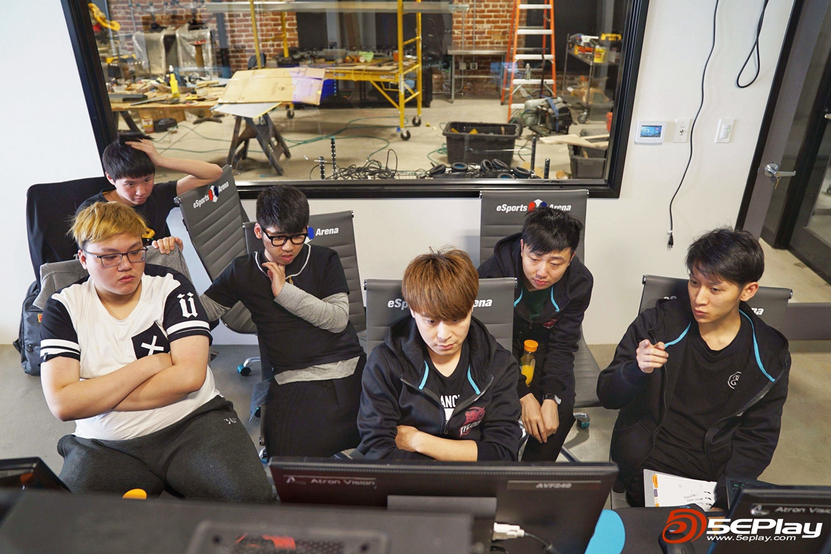 TYLOO美国集训图赏：Karsa老师讲课开始_5EPlay - 5EPlay赛凡网