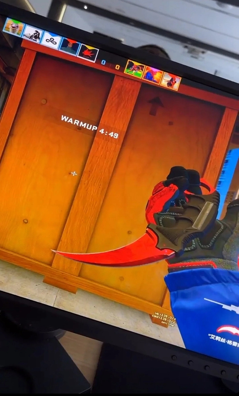 NiKo发布训练赛截屏，上方出现jks和HooXi头像_5EPlay - 5EPlay赛凡网