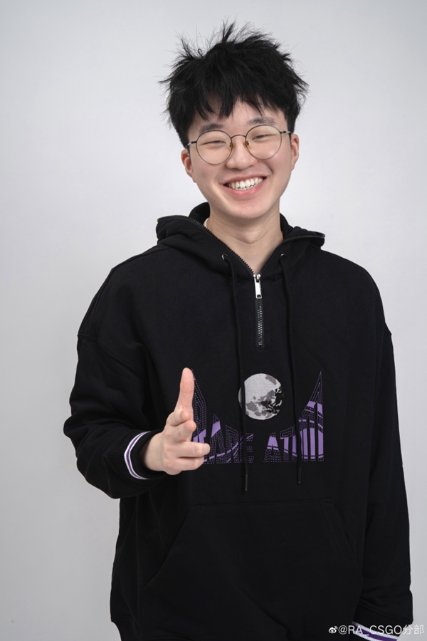 5EPlay专访JamYoung：不畏强敌 做好自己_5EPlay - 5EPlay赛凡网