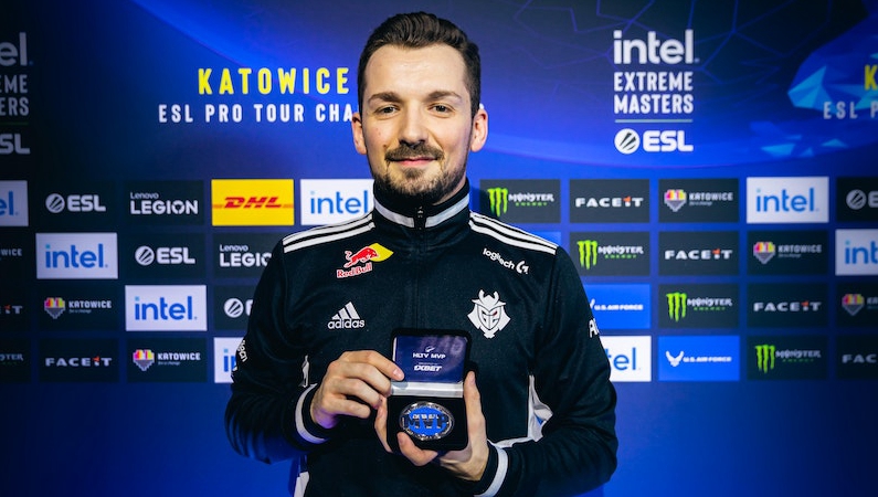 huNter-：一直都梦想和NiKo一同捧杯庆祝