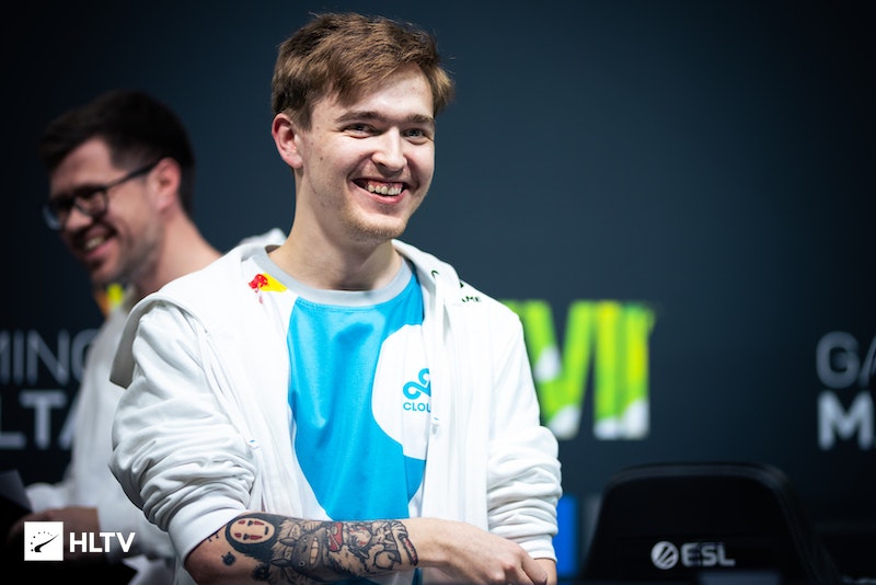 nafany吐槽训练环境：哪哪都在嗡嗡嗡_5EPlay - 5EPlay赛凡网