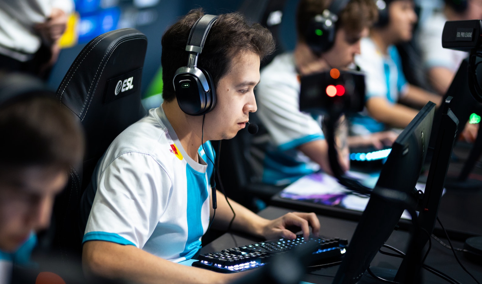 HLTV三月世界排名：C9重返前五 RA位居前30_5EPlay - 5EPlay赛凡网