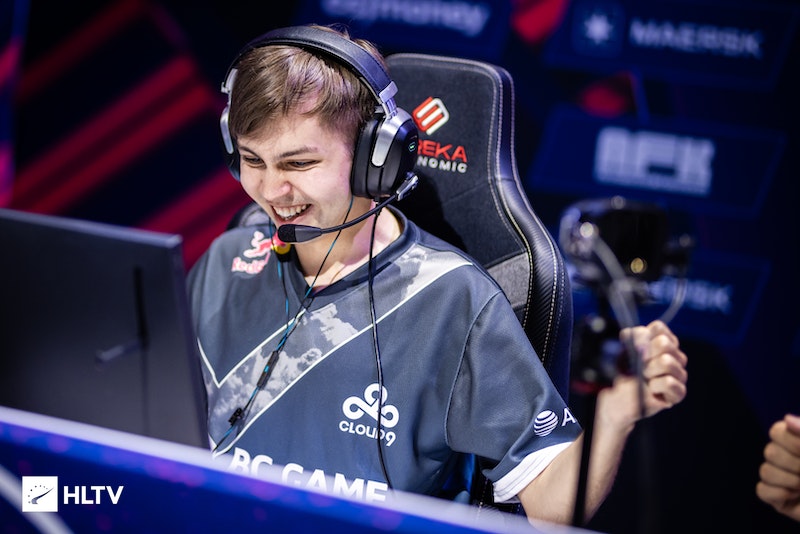 sh1ro：我们忙着训练，没时间玩社交媒体