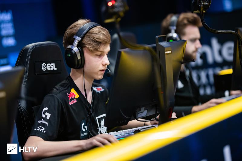 huNter-：应该再给队伍里的所有人一些机会