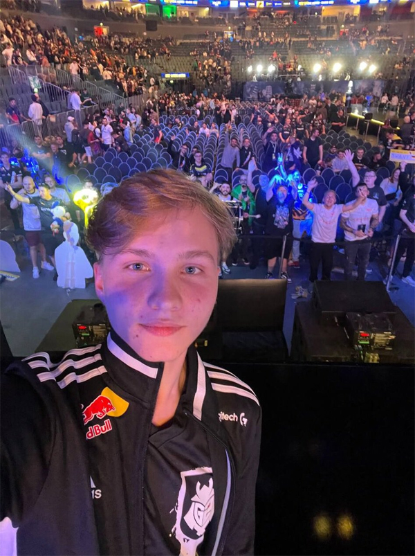 m0NESY：按照承诺，成功为b1t复仇，决赛见，宝贝！