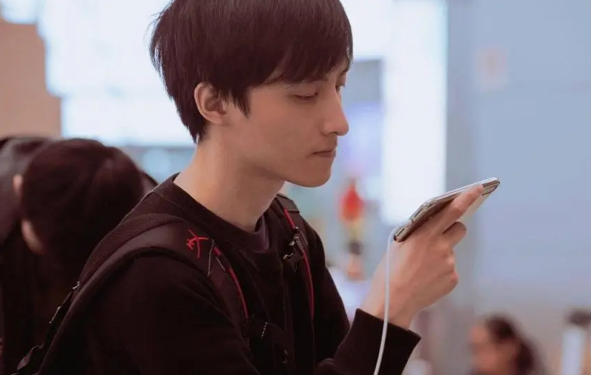 曾经的Yatoro居然和AME一样帅，现在怎么变“猪头肉”了_5EPlay - 5EPlay赛凡网