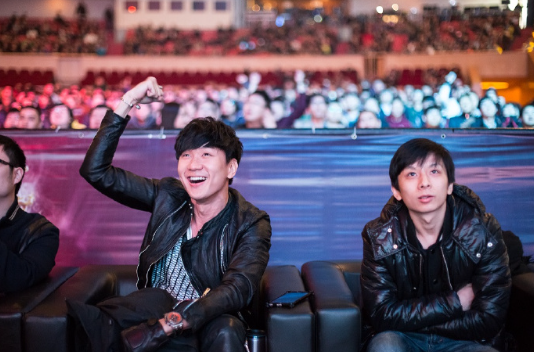 林俊杰邀请Zhou和ZSMJ打DOTA，Zhou想和SMG打训练赛_5EPlay - 5EPlay赛凡网