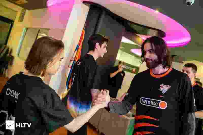 donk谈击败VP：感谢队友的无比信任_5EPlay - 5EPlay赛凡网