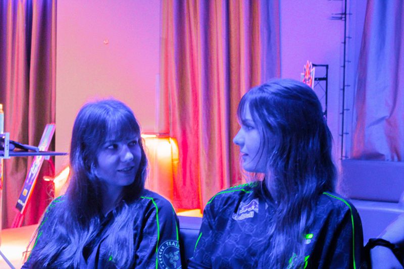 NIP女队姐妹花：我们是冠军！_5EPlay - 5EPlay赛凡网