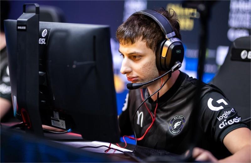 9z.max谈对阵FaZe：一场比赛胜负决定不了整个赛事的发挥_5EPlay - 5EPlay赛凡网