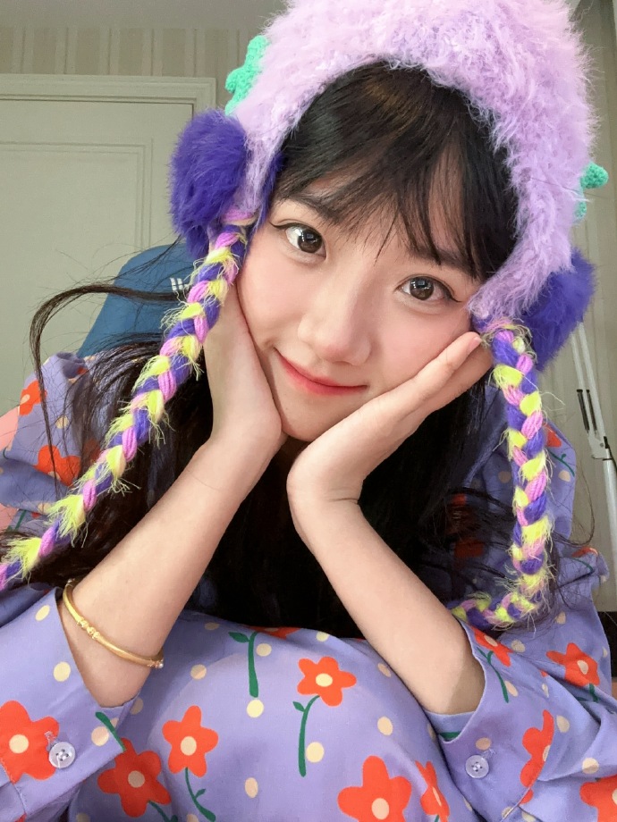 LPL官方解说mage微博晒照：引领潮流_5EPlay - 5EPlay赛凡网