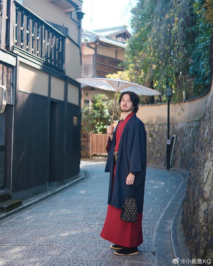 DOTA2最帅职业选手Tofu在Ins上晒图，享受日本之旅_5EPlay - 5EPlay赛凡网