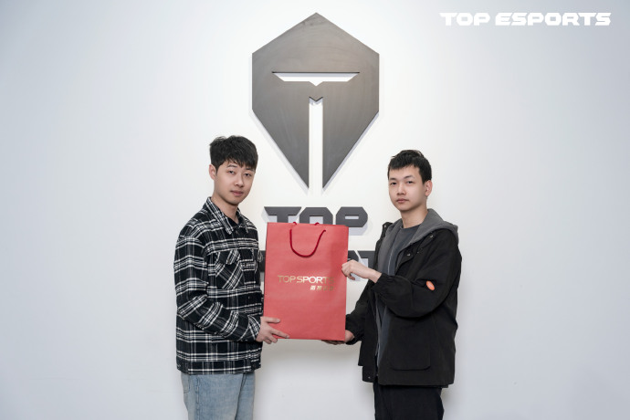 TES官宣：中单选手小奶油Creme加入队伍_5EPlay - 5EPlay赛凡网