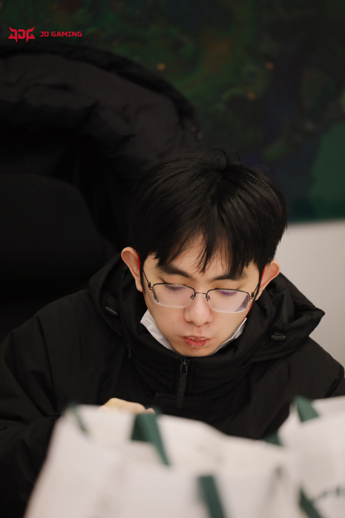 JDG发布对阵OMG赛后返图：继续多多赢下去吧_5EPlay - 5EPlay赛凡网