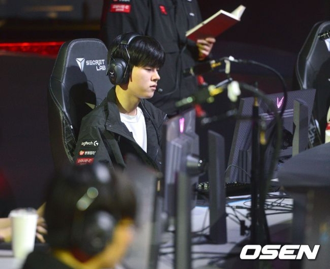 Deft韩媒采访：在LCK拿到五杀很高兴，感谢弟弟们的帮助_5EPlay - 5EPlay赛凡网