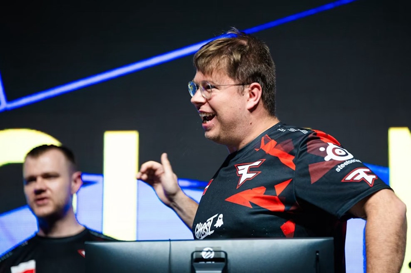 创造记录 FaZe已连续八次打进赛事决赛！_5EPlay - 5EPlay赛凡网