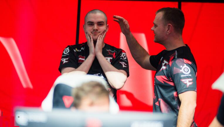 broky采访：ropz就是FaZe学霸 希望在上海Major夺冠