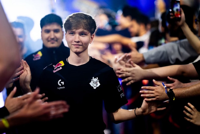 m0NESY：nbgee12偷固态是想往里面下载外挂