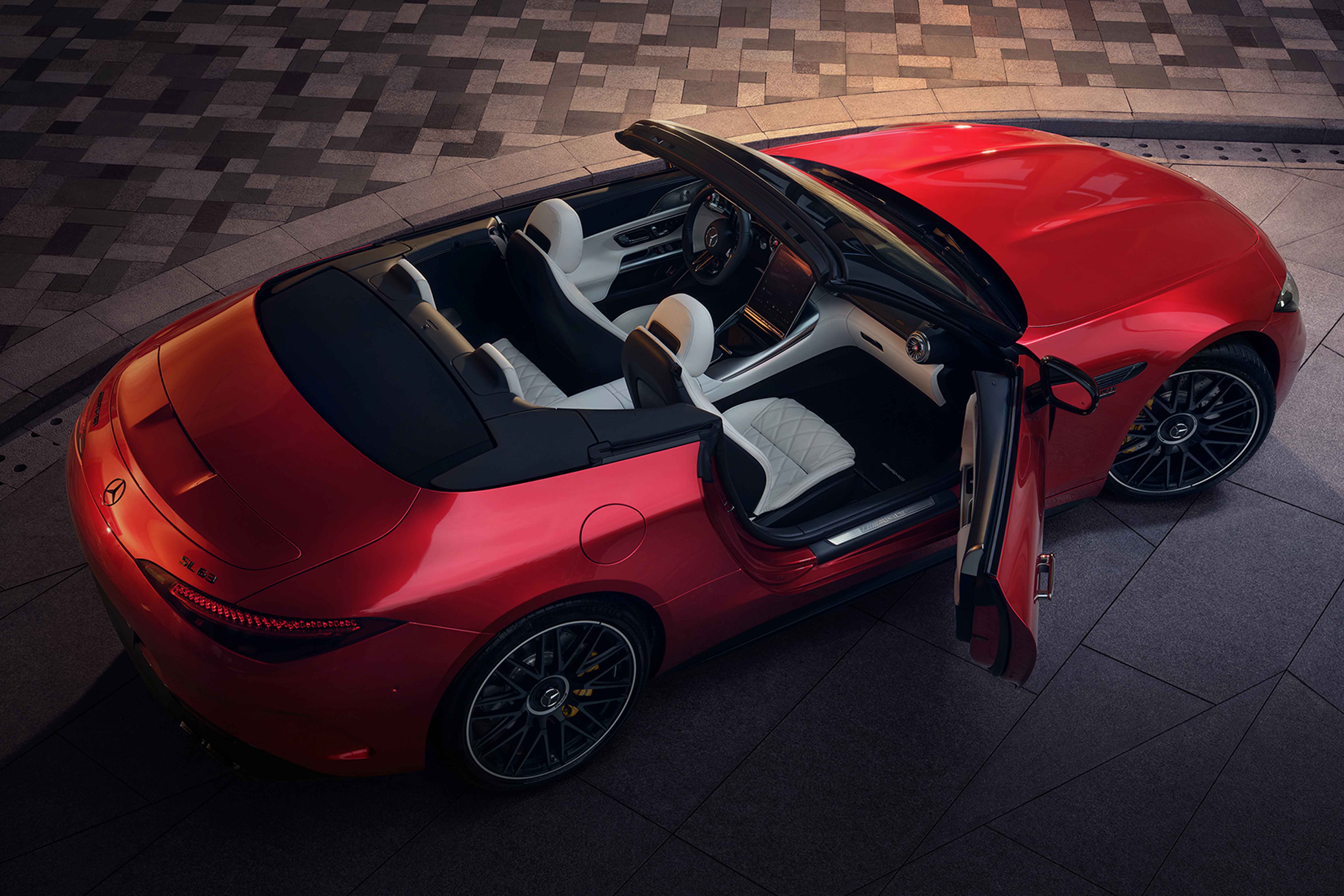 梅赛德斯奔驰向名人堂首位成员Faker赠送定制款AMG SL 63_5EPlay - 5EPlay赛凡网