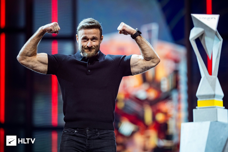 pashaBiceps：在华沙，我送披萨是最快的！_5EPlay - 5EPlay赛凡网