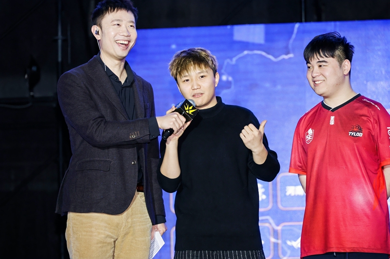 5EPlay现场专访DANK1NG：观众太热情 表演赛冠军拿到手软_5EPlay - 5EPlay赛凡网