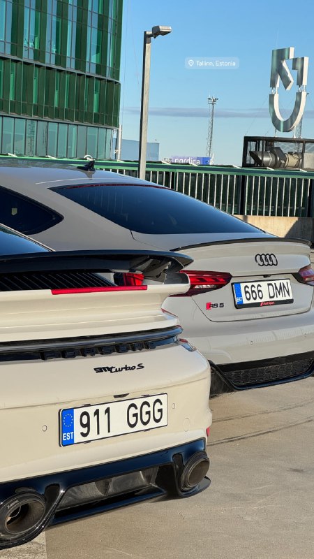 ropz晒两辆爱车合照：911 Turbo S与奥迪RS5_5EPlay - 5EPlay赛凡网