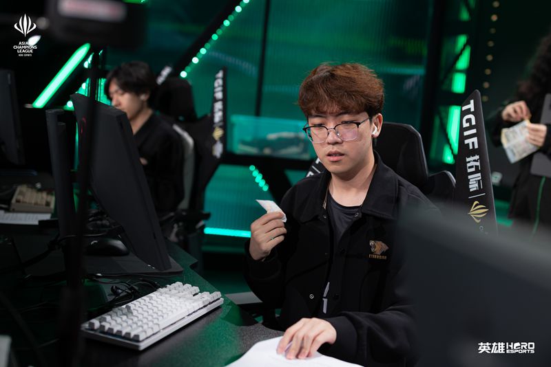 5EPlay专访z4kr：保持好训练的状态就能晋级Major第二阶段_5EPlay - 5EPlay赛凡网