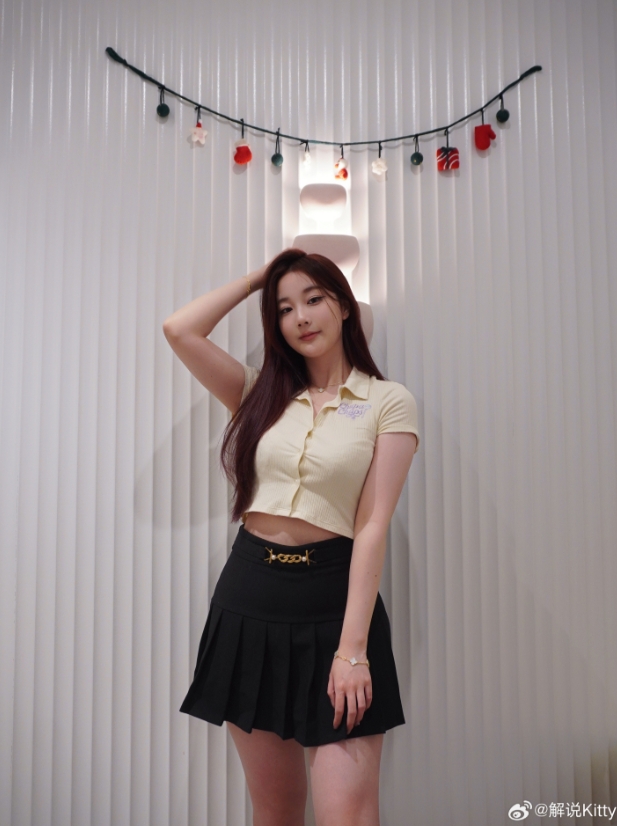 男友视角？解说kitty晒照：准备礼物咯_5EPlay - 5EPlay赛凡网